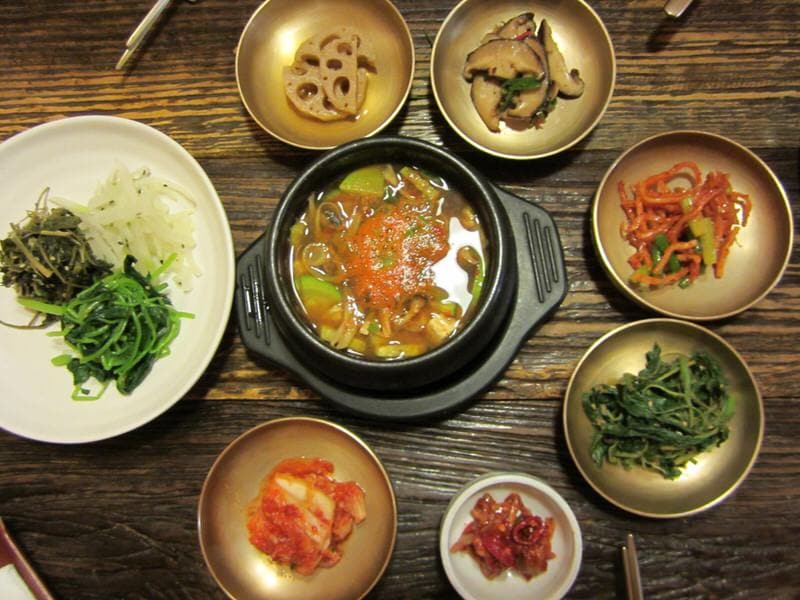 Five Ways to Enjoy the Traditional Hanok Houses in Seoul South Korea ...